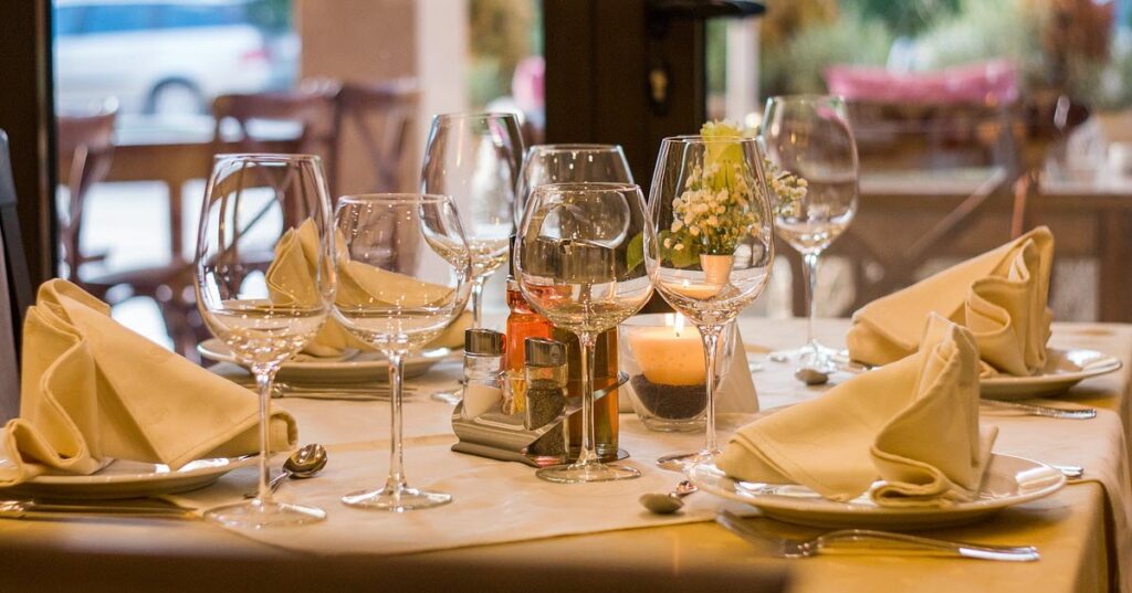 Food Safety Compliance Signs Every Restaurant Needs - SafeWork Insider